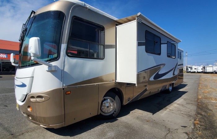 2005 Coachmen Cross Country 300HP Cummins - Classic RV Sales - Classic ...