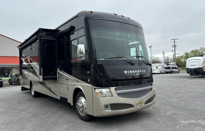 2014 Winnebago Adventurer 38Q - Classic RV Sales - Classic RV Sales