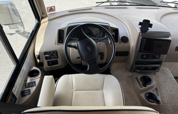 2018 Winnebago Sunstar LX 27N - Classic RV Sales - Classic RV Sales